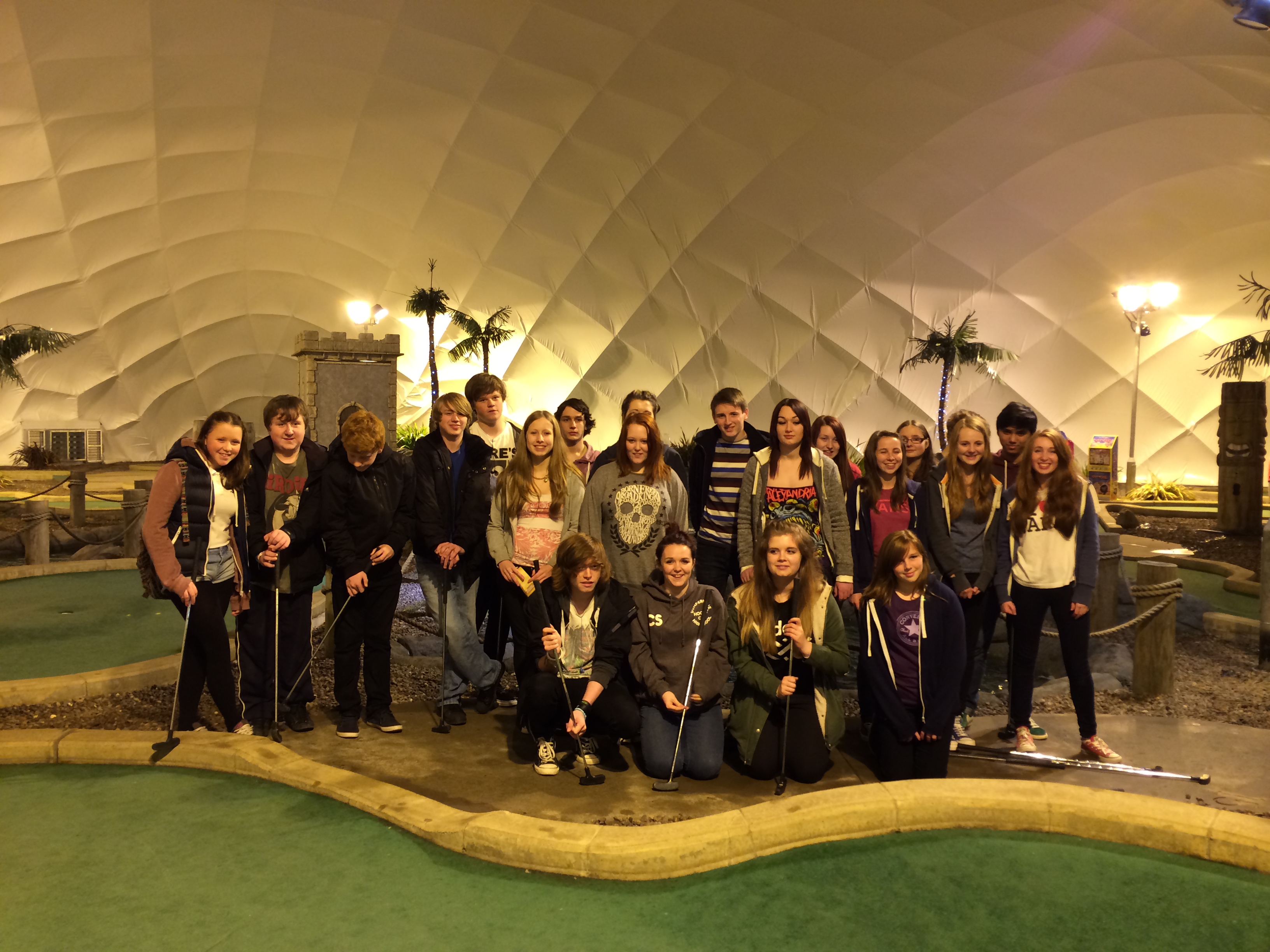 Indoor and Outdoor Mini Golf in Fife | Adventure Golf Island ...
